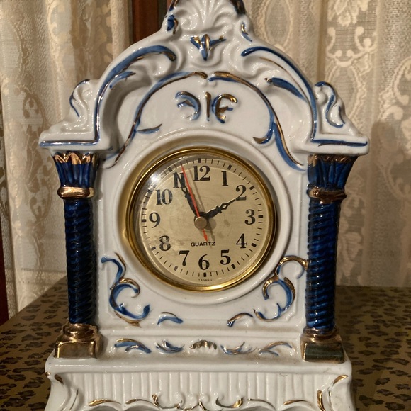 Accents | Quartz 9s Desk Porcelain Clock | Poshmark